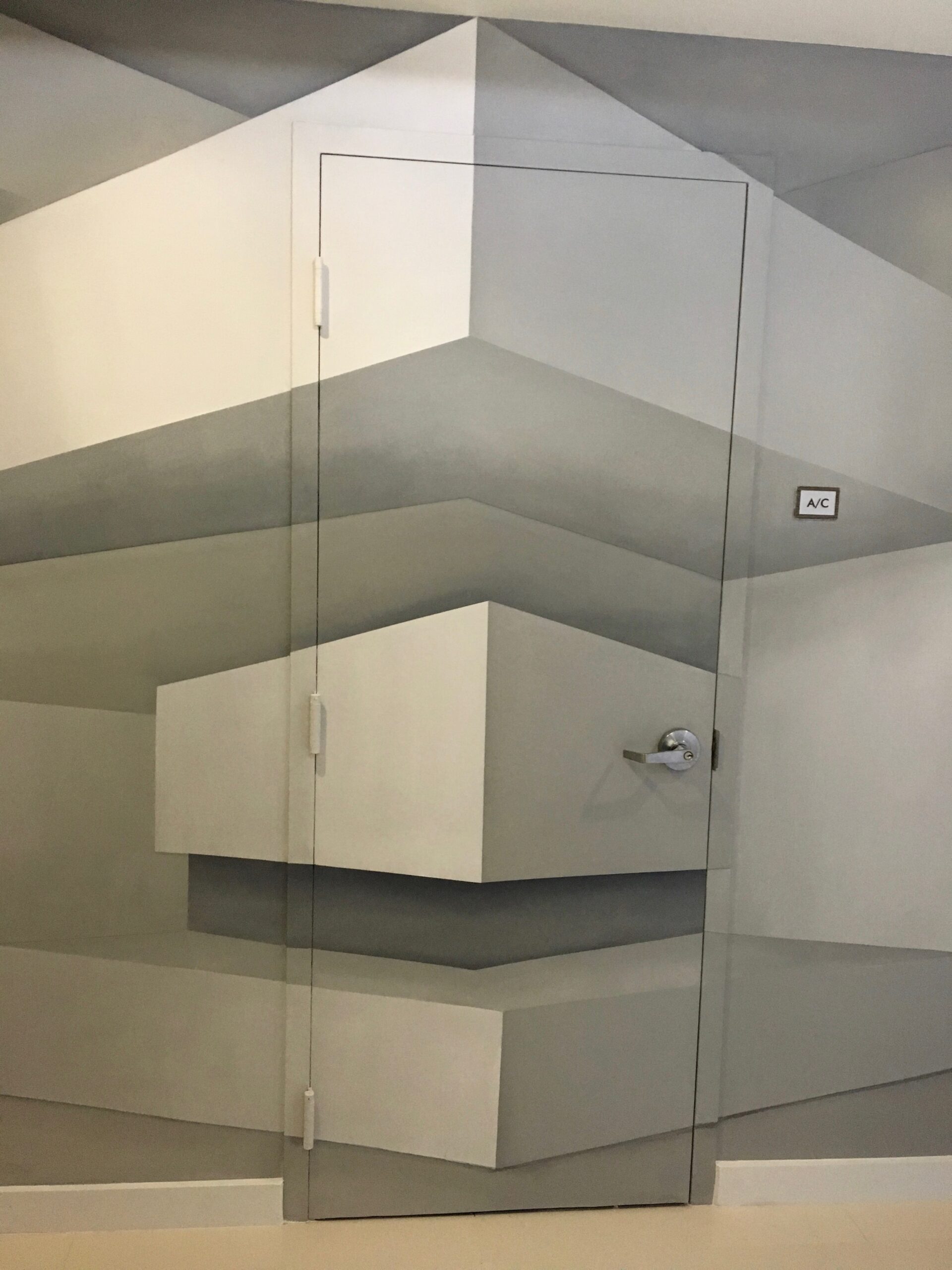 Creating a geometric modern mural in Miami - Richard Bagguley